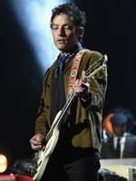 Jakob Dylan Announces First New Wallflowers Album In Nine Years ...